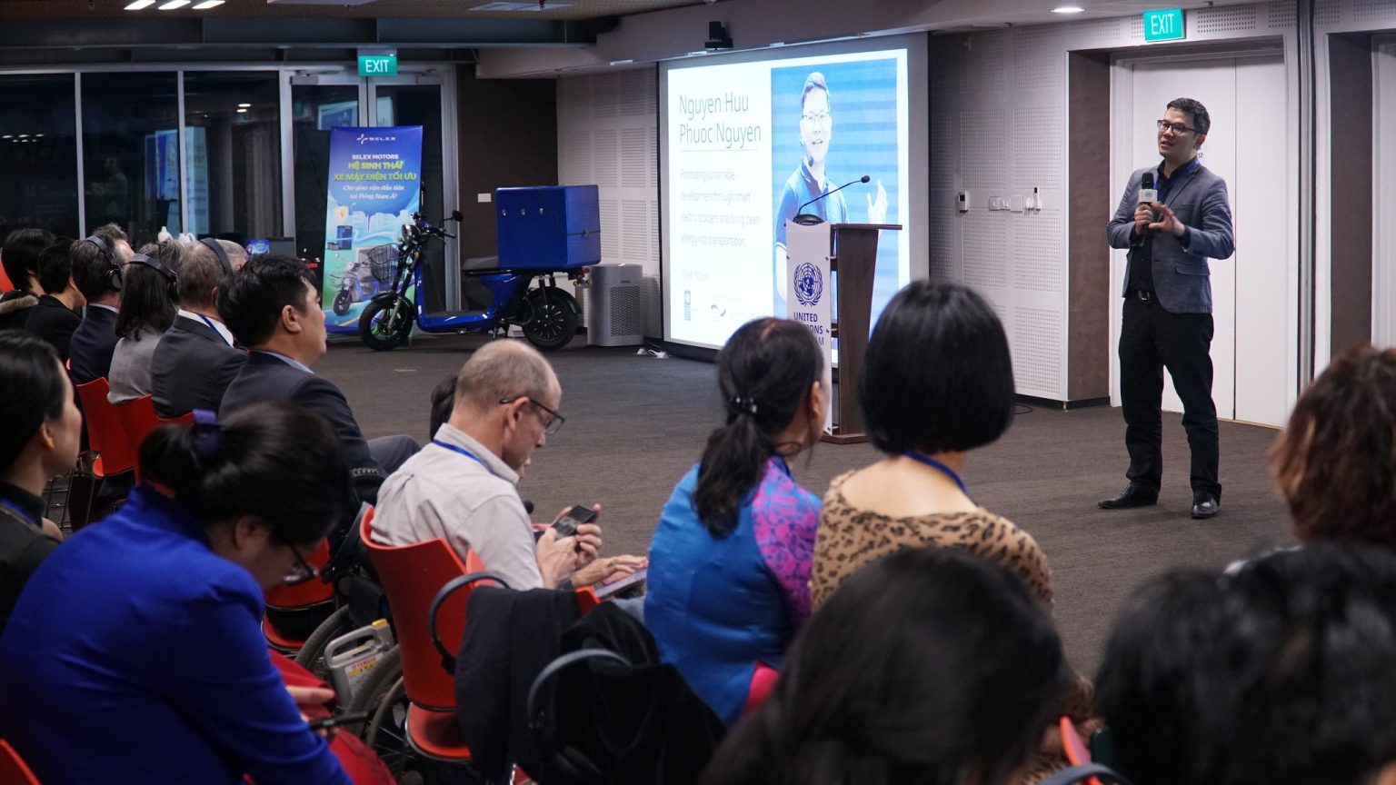 Vietnamese firm debuts electric motorbike delivery system for business. - Selex Motors - Hệ sinh ...