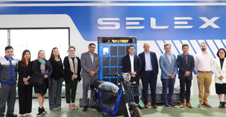 The special visit by the USAID to the Selex Motors factory - Selex ...